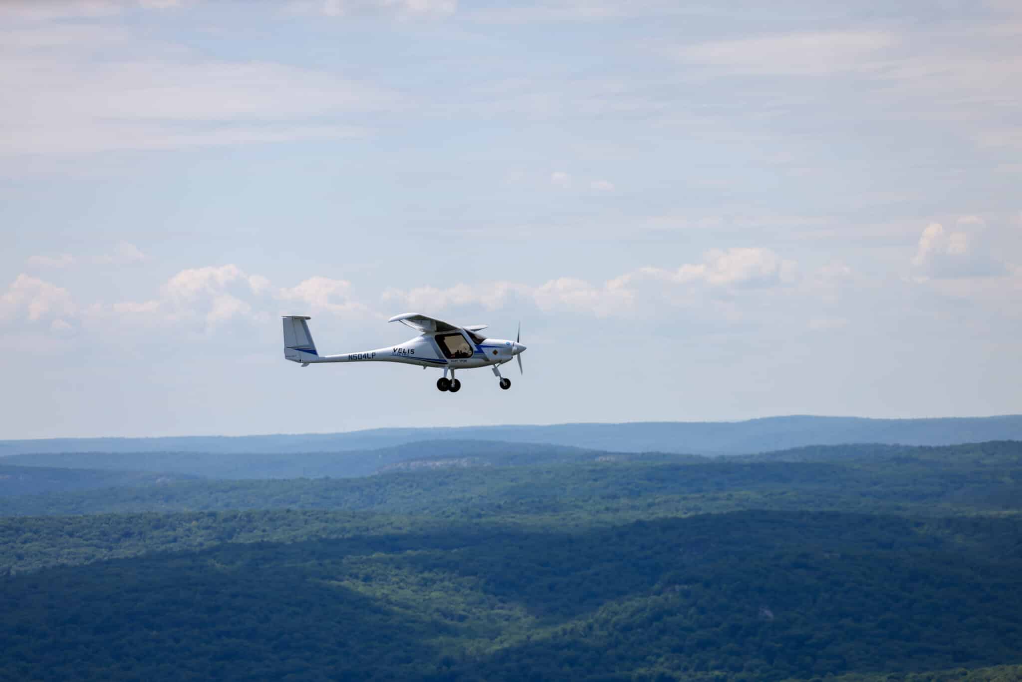 Textron eAviation loans Pipistrel Velis Electro to Smithsonian’s ...